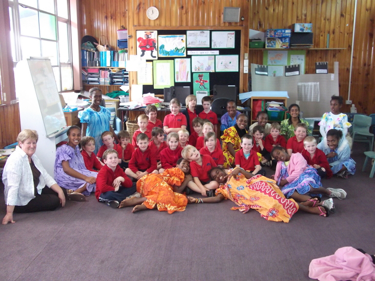 Primary School Visits on Tasmania Tour - Vanuatu Netball Association ...